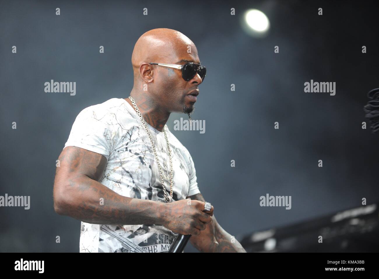 CONCORD, CA - SEPTEMBER 3: Naughty By Nature performs during KBLX Hot ...