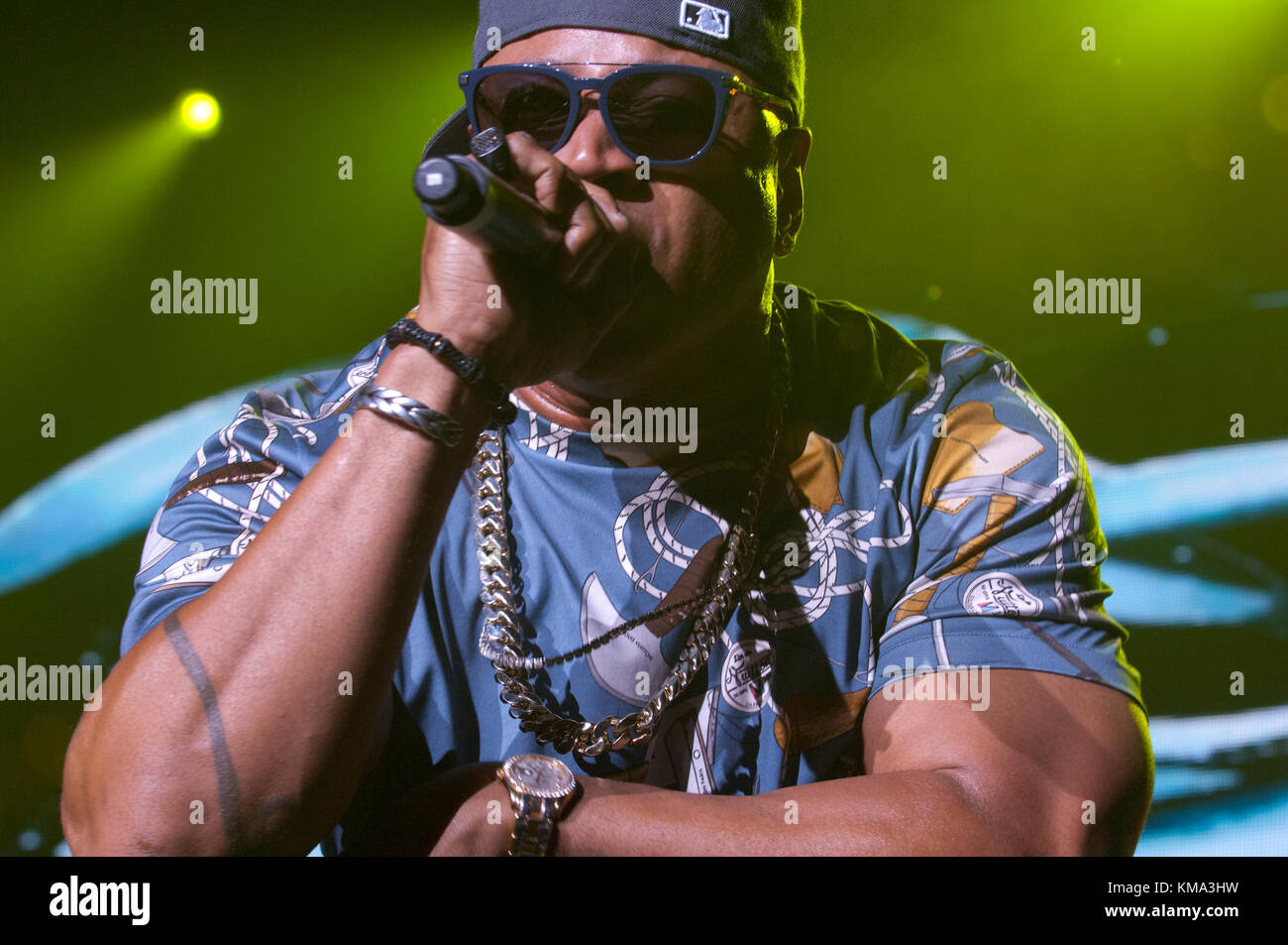 OAKLAND, CA - SEPTEMBER 6: LL Cool J performs at KBLX Hot Summer Nights ...