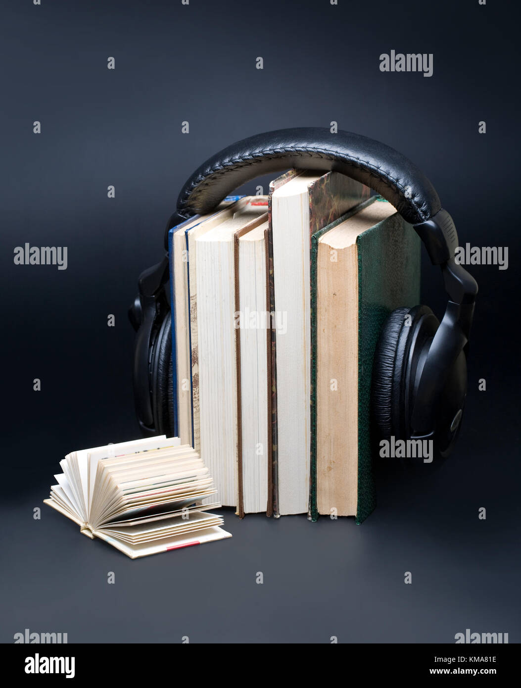 Sound storytelling hi-res stock photography and images - Alamy