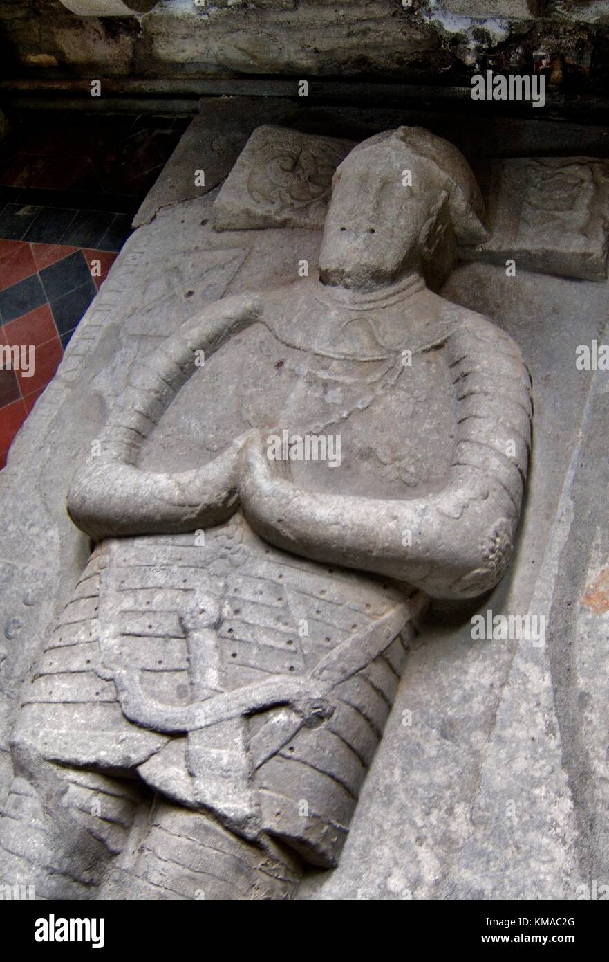 Medieval carved tomb inside hi-res stock photography and images - Alamy