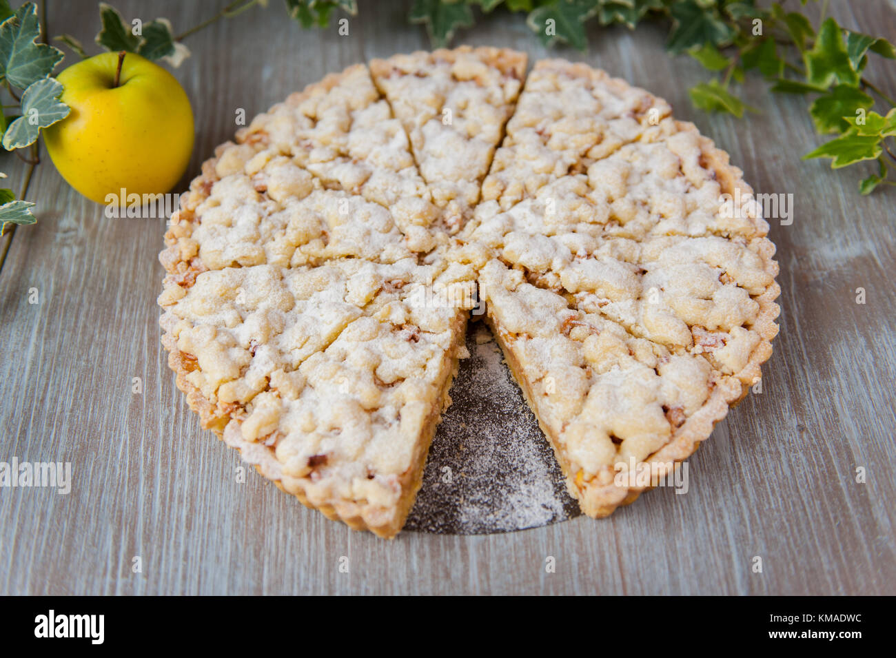 Homemade crispy apple pie Stock Photo - Alamy