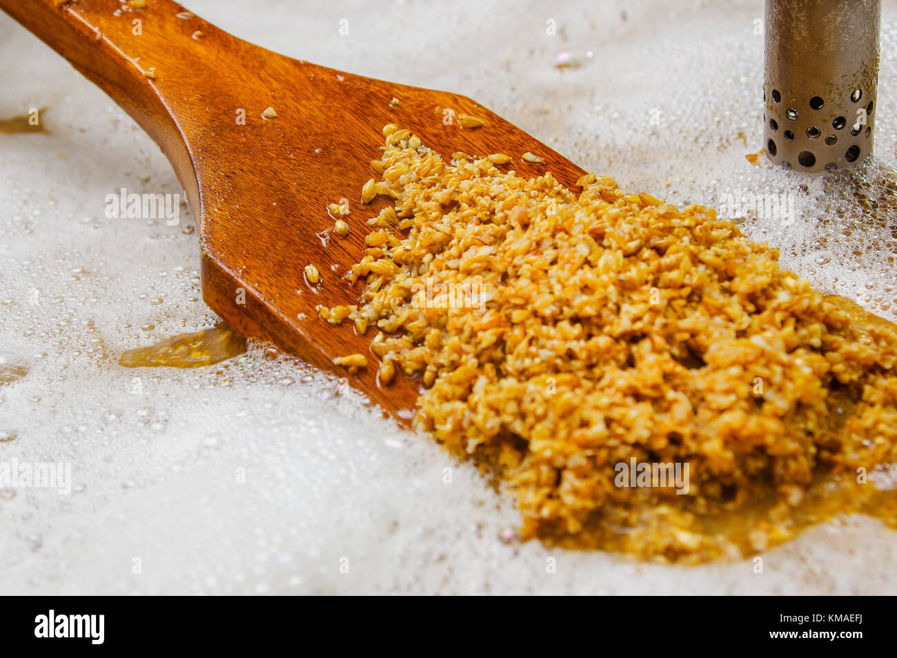 Wheat plant shovel hi-res stock photography and images - Alamy