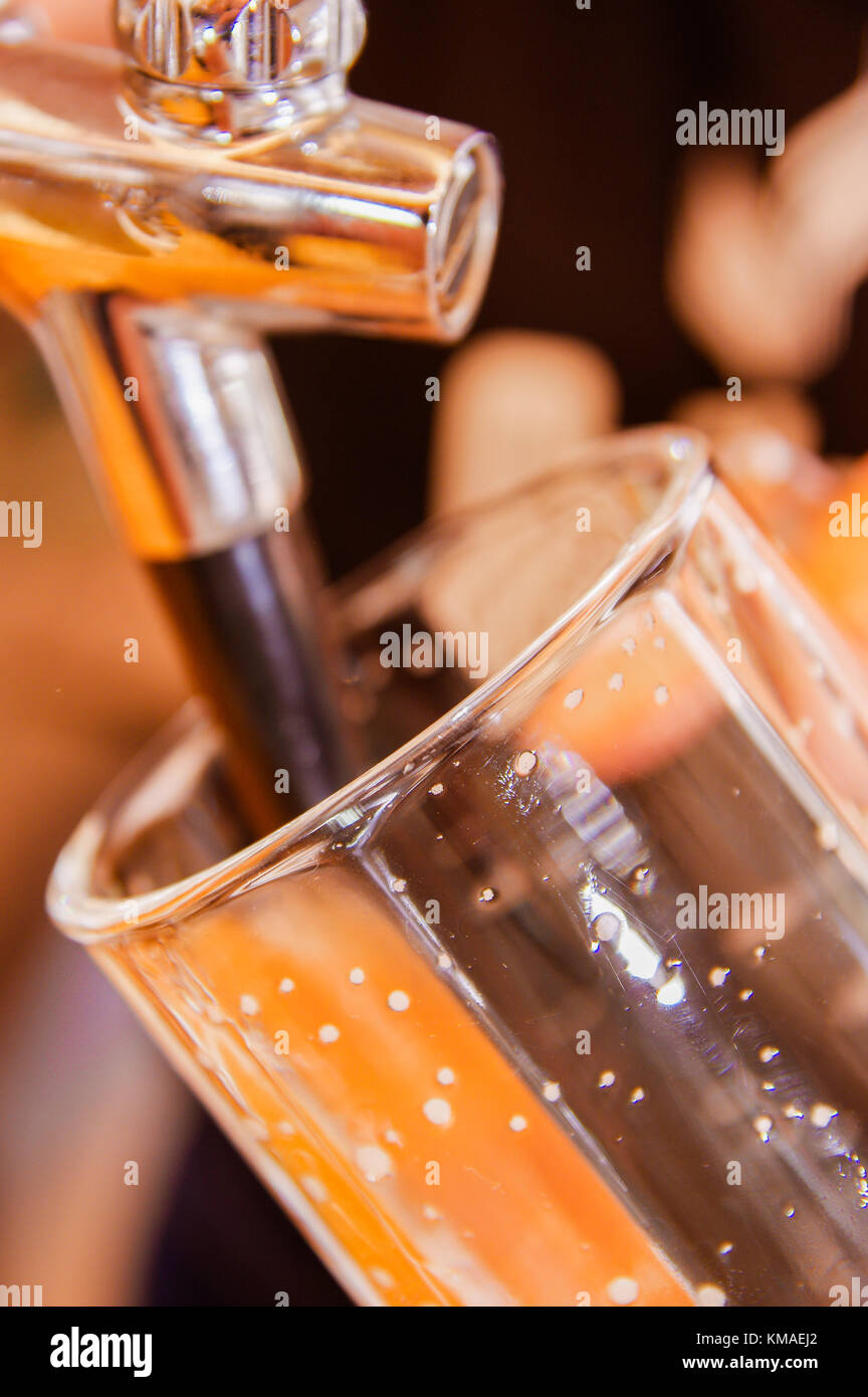 Barman hand hi-res stock photography and images - Alamy