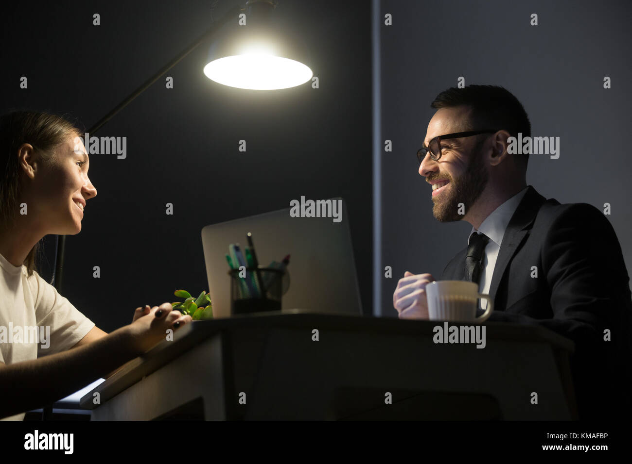 Smiling coworkers hi-res stock photography and images - Alamy