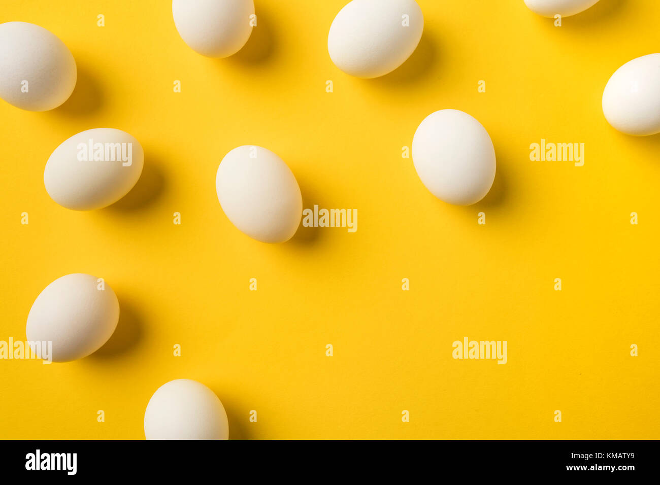 scattered Chicken eggs Stock Photo - Alamy
