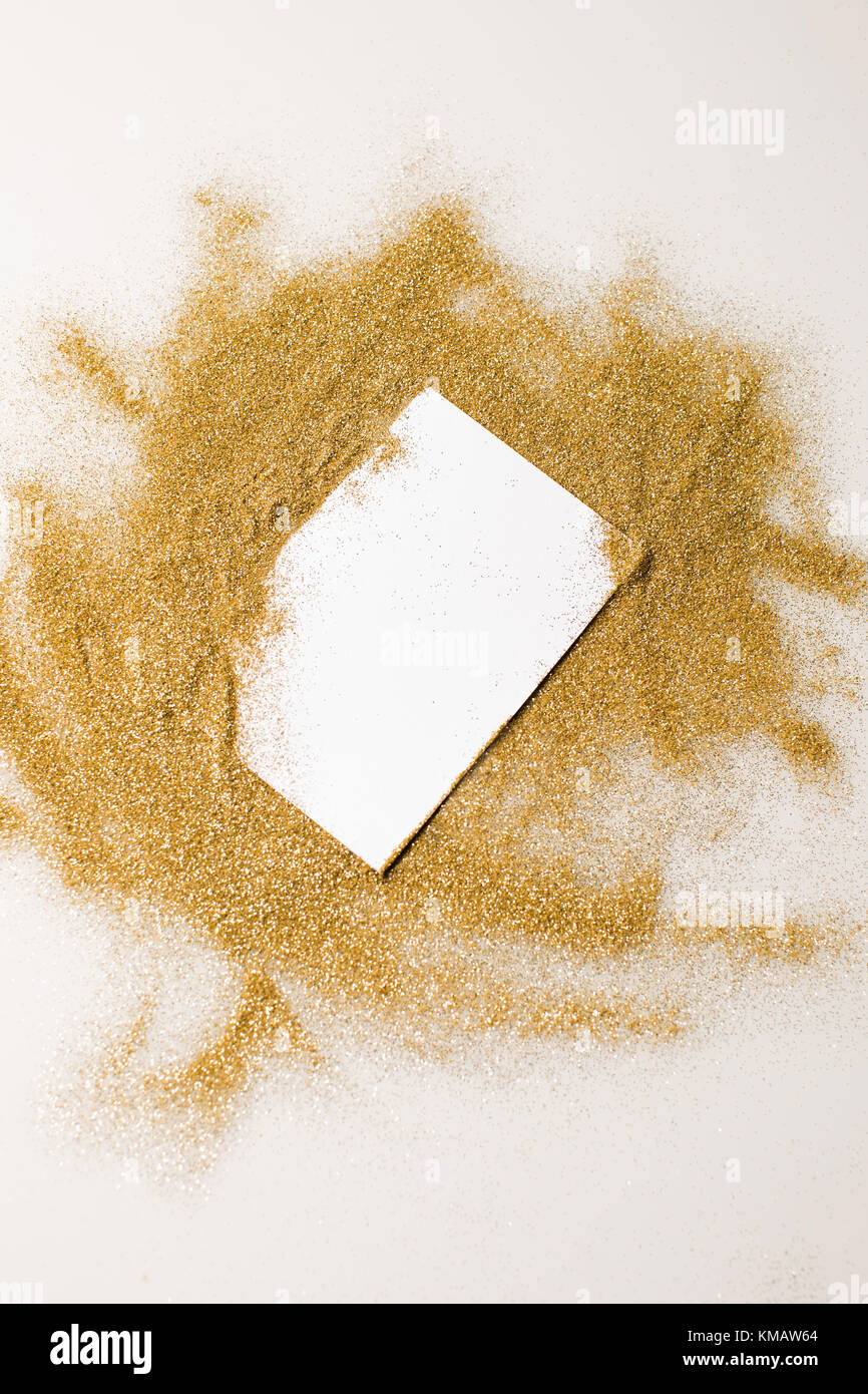 Paper glossing hi-res stock photography and images - Alamy