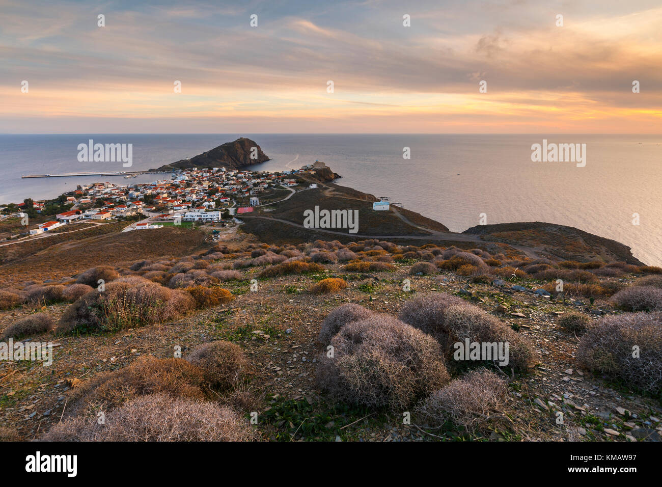 Image of Psara's main village and harbour at sunset Stock Photo - Alamy