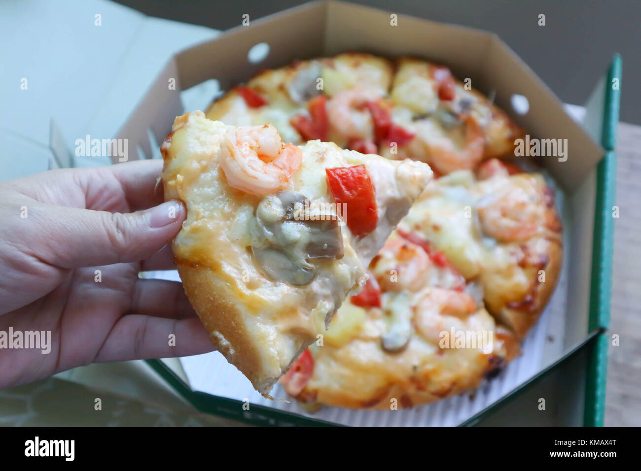 pick pizza,pizza in the box Stock Photo - Alamy