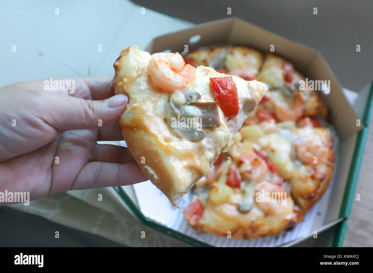pick pizza,pizza in the box Stock Photo - Alamy