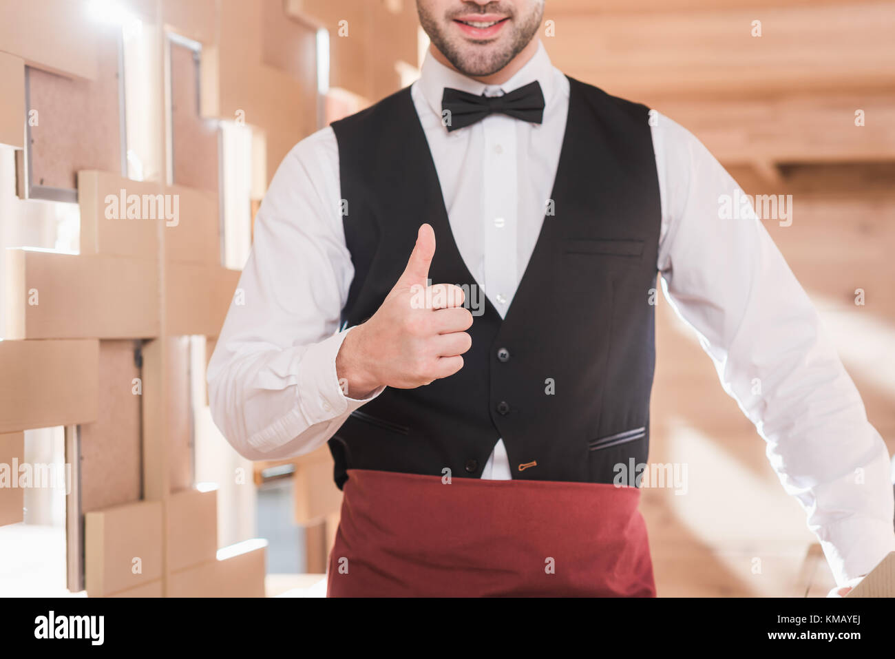 Sign waiter restaurant gesture hi-res stock photography and images - Alamy