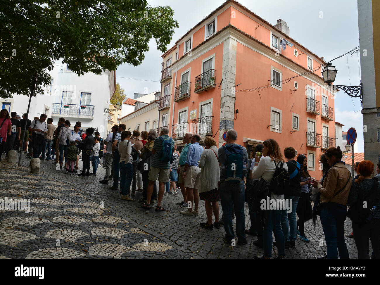 Sao Jorge (St. George) Castle in Lisbon, Portugal. Crowd of tourists ...