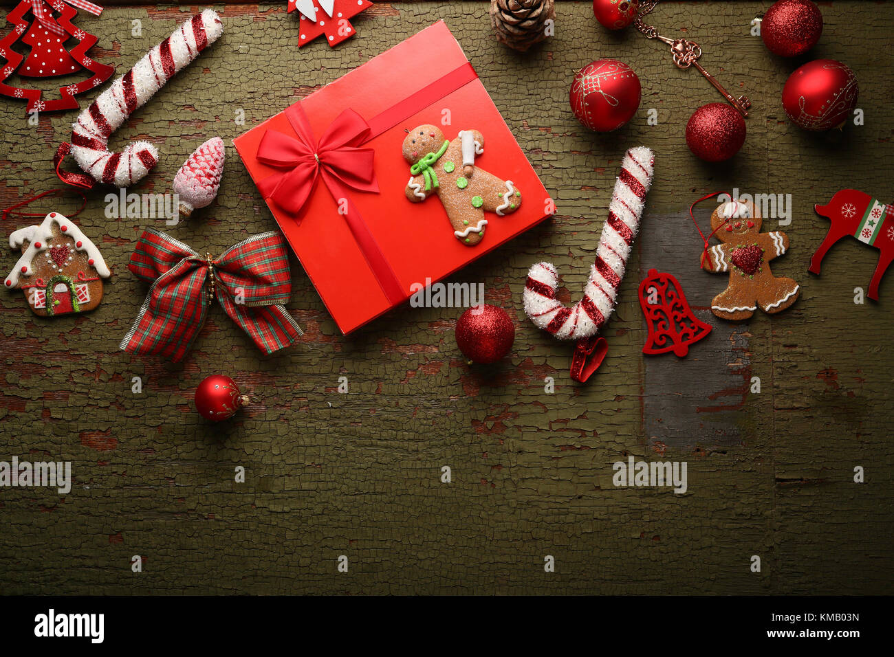 Red christmas box on wood Stock Photo - Alamy