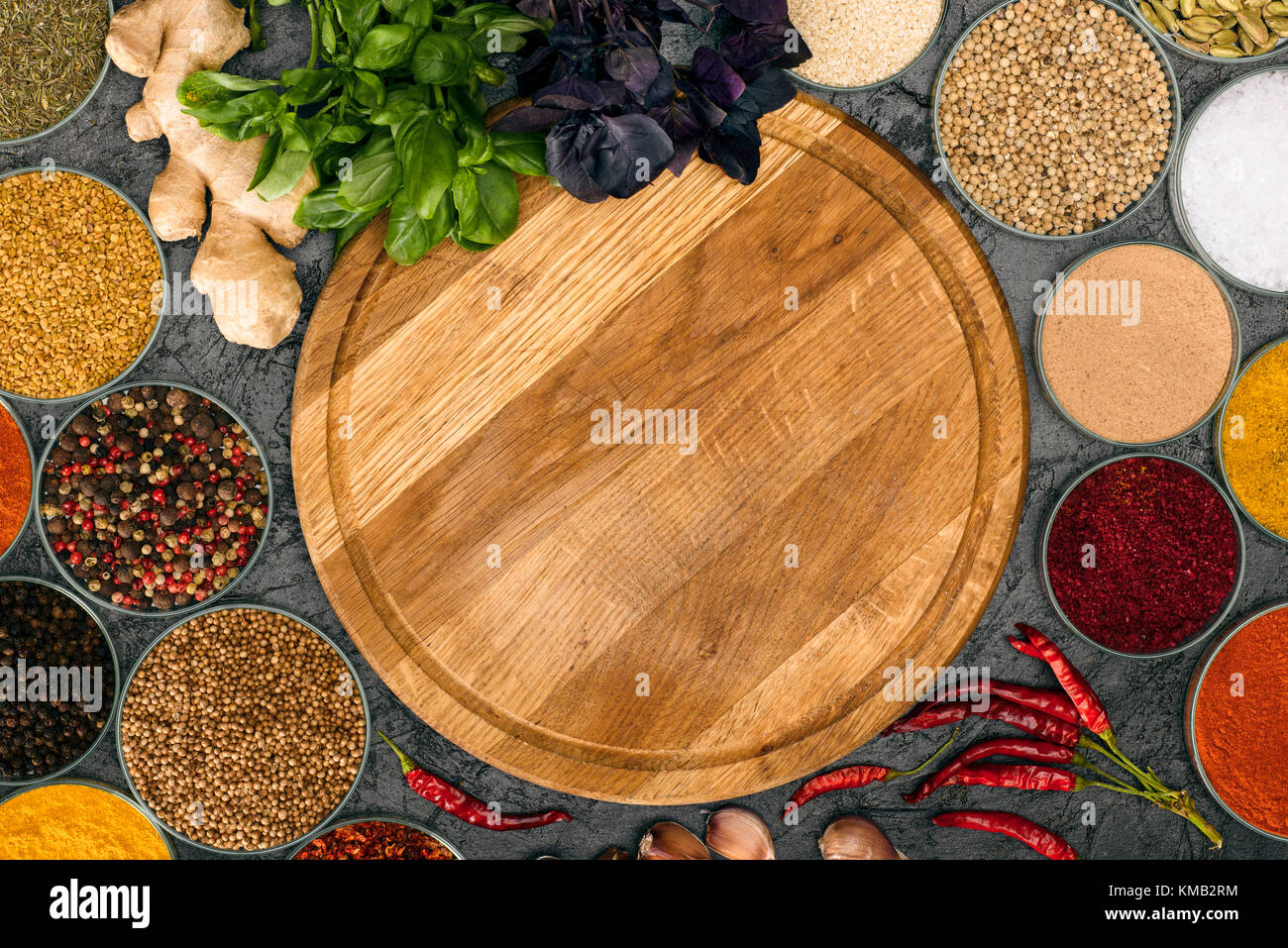 Empty dark colored glass hi-res stock photography and images - Alamy