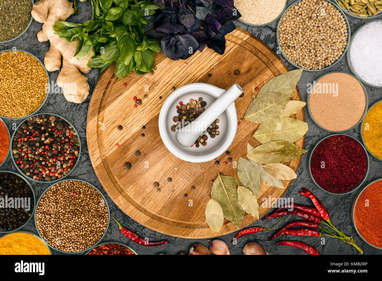 Mortar and pestle for grinding pepper Stock Photo - Alamy