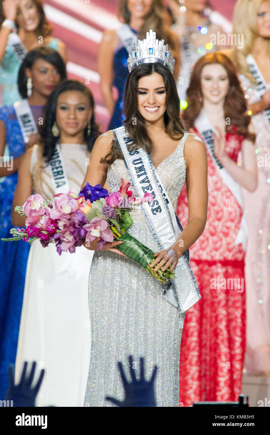 DORAL, FL - JANUARY 25: Nia Sanchez, Miss USA 2014 congratulates ...