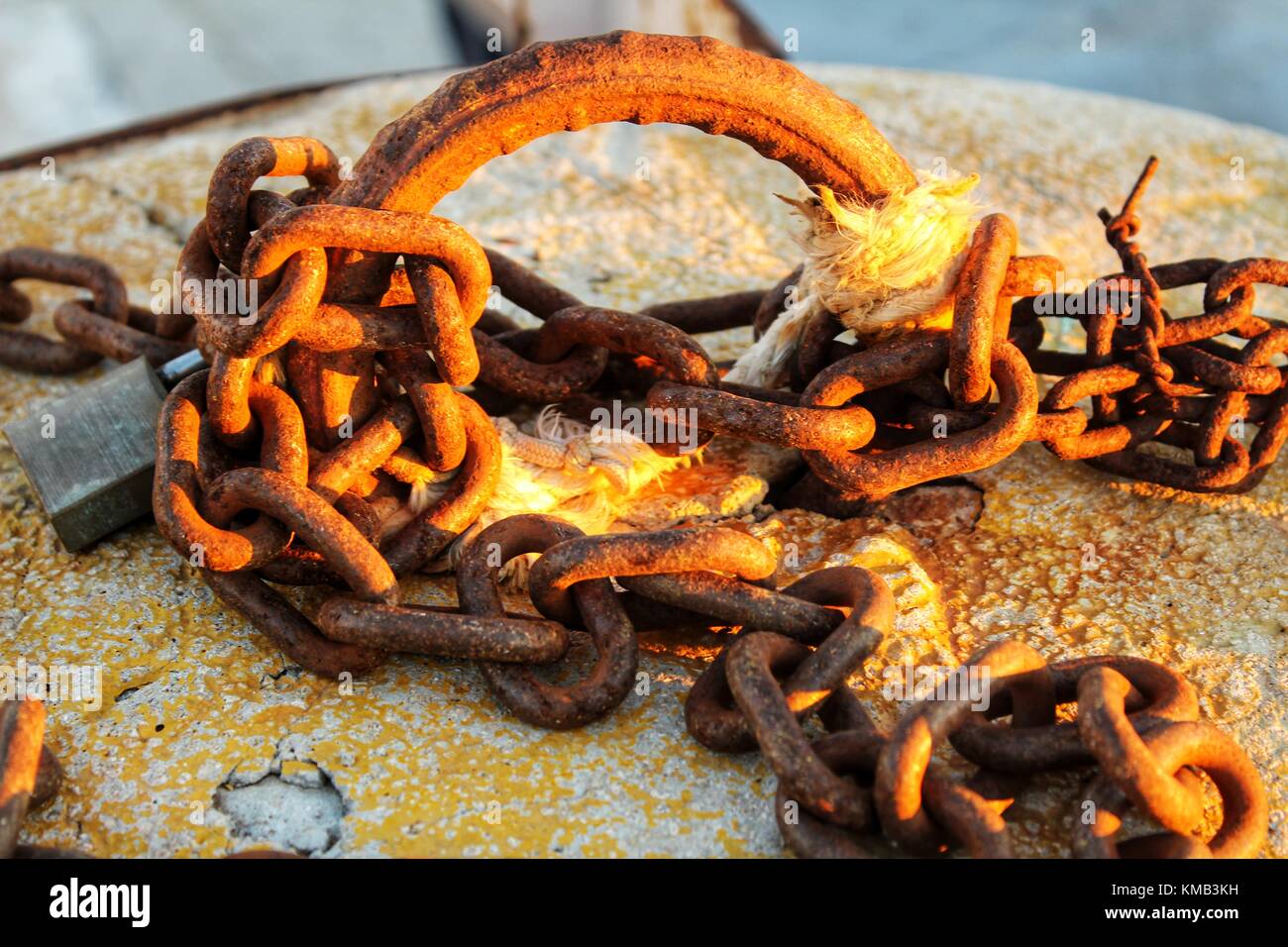 Rusty chain in the dock in southern Spain Stock Photo - Alamy