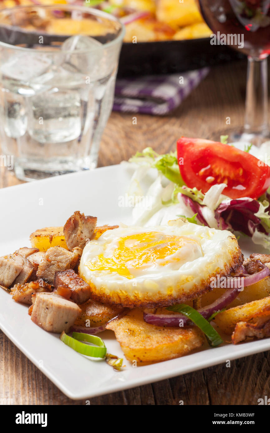 Tyrolean groestl with an egg hi-res stock photography and images - Alamy