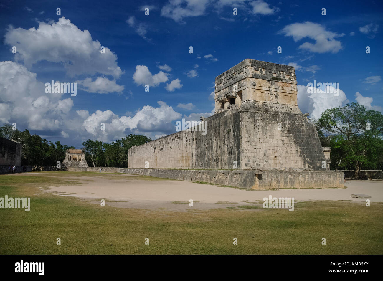 Juego de pelota chichen itza hi-res stock photography and images - Alamy