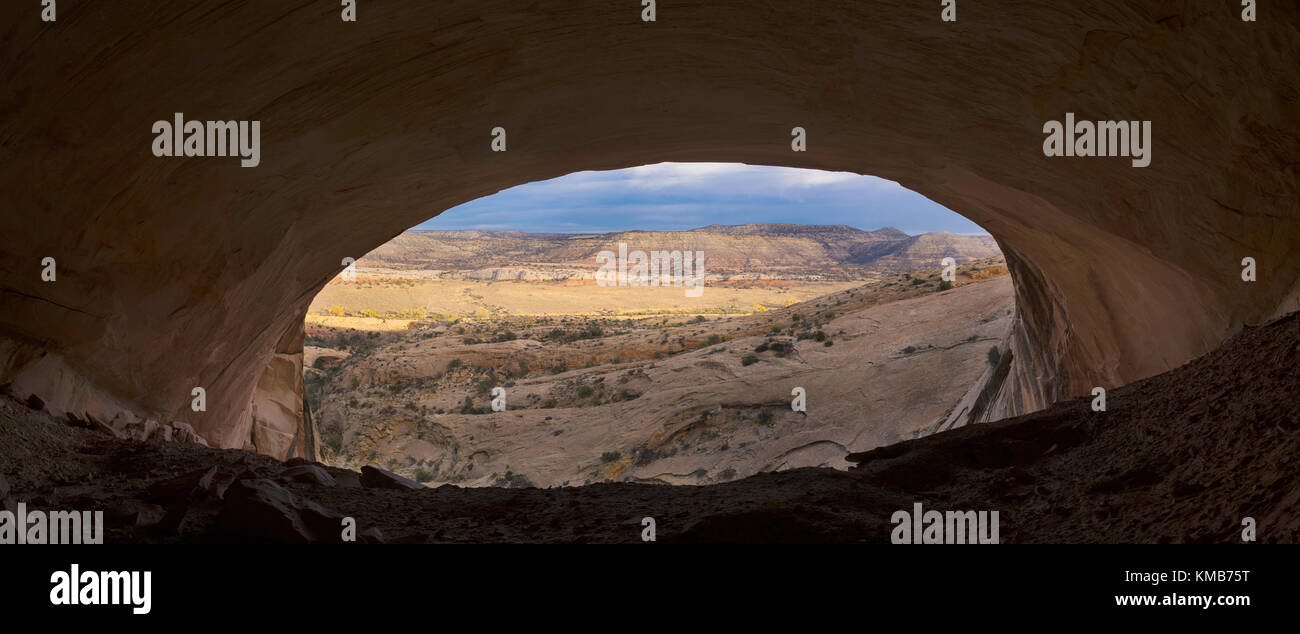 Fishmouth cave hi-res stock photography and images - Alamy