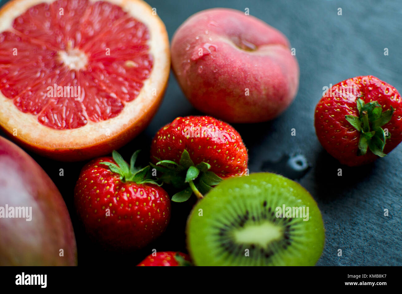 Sliced fruit selection hi-res stock photography and images - Alamy
