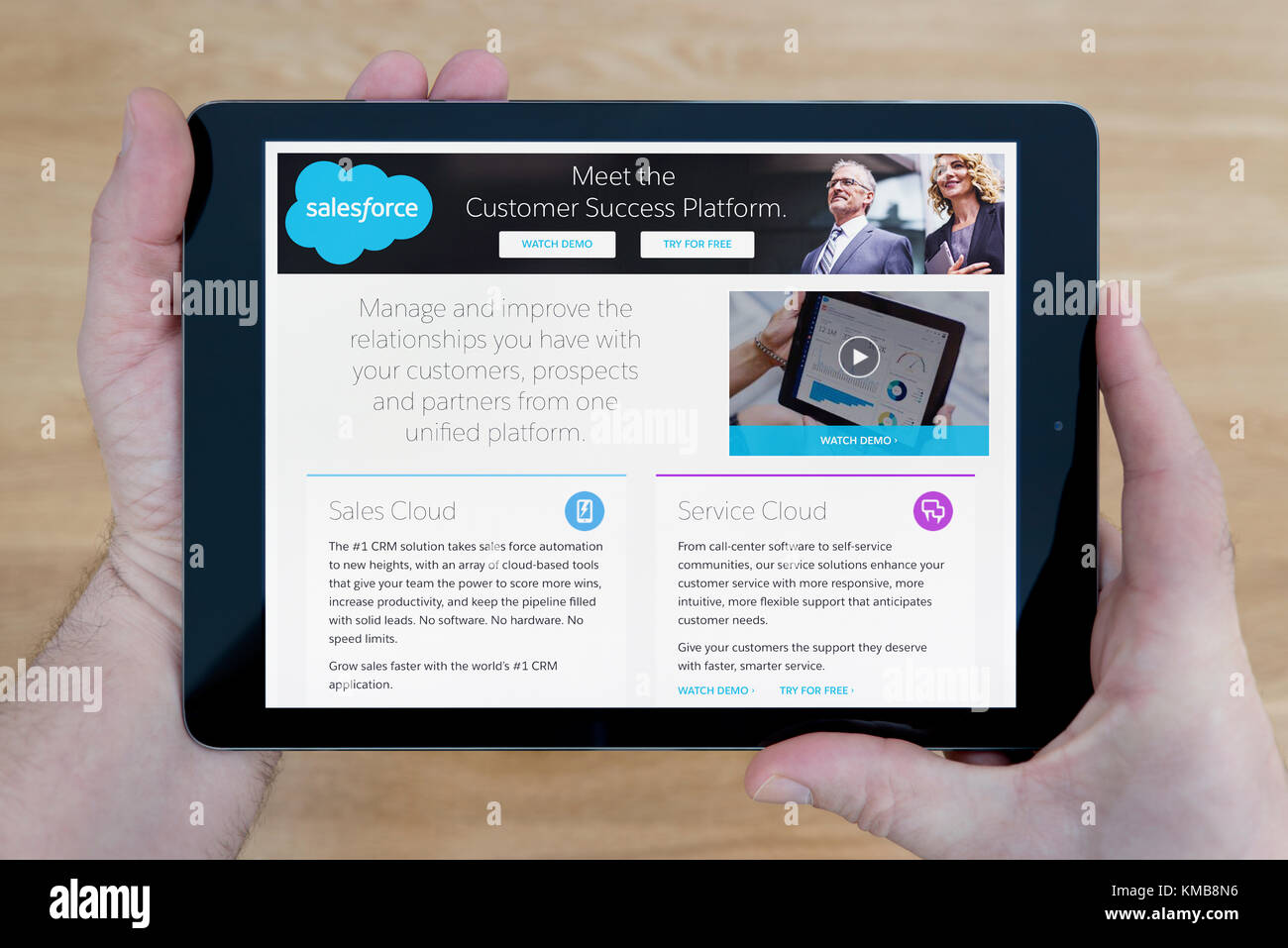 Salesforce webpage screen shot hi-res stock photography and images - Alamy