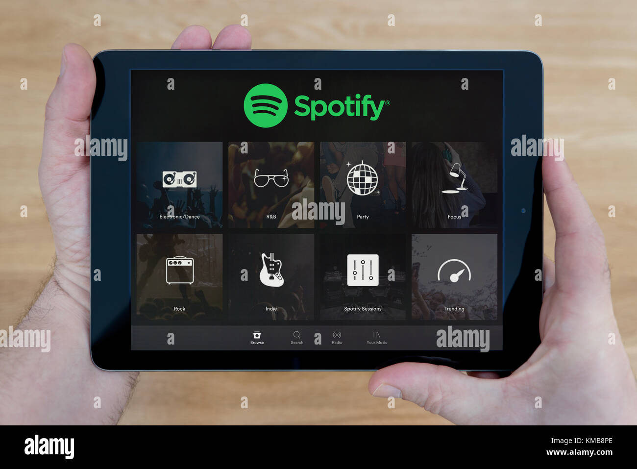 Spotify interface hi-res stock photography and images - Alamy