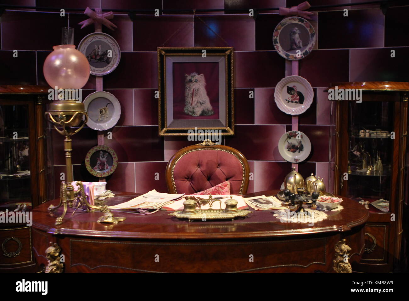 Various props and set design from the Warner Brothers Harry Potter ...