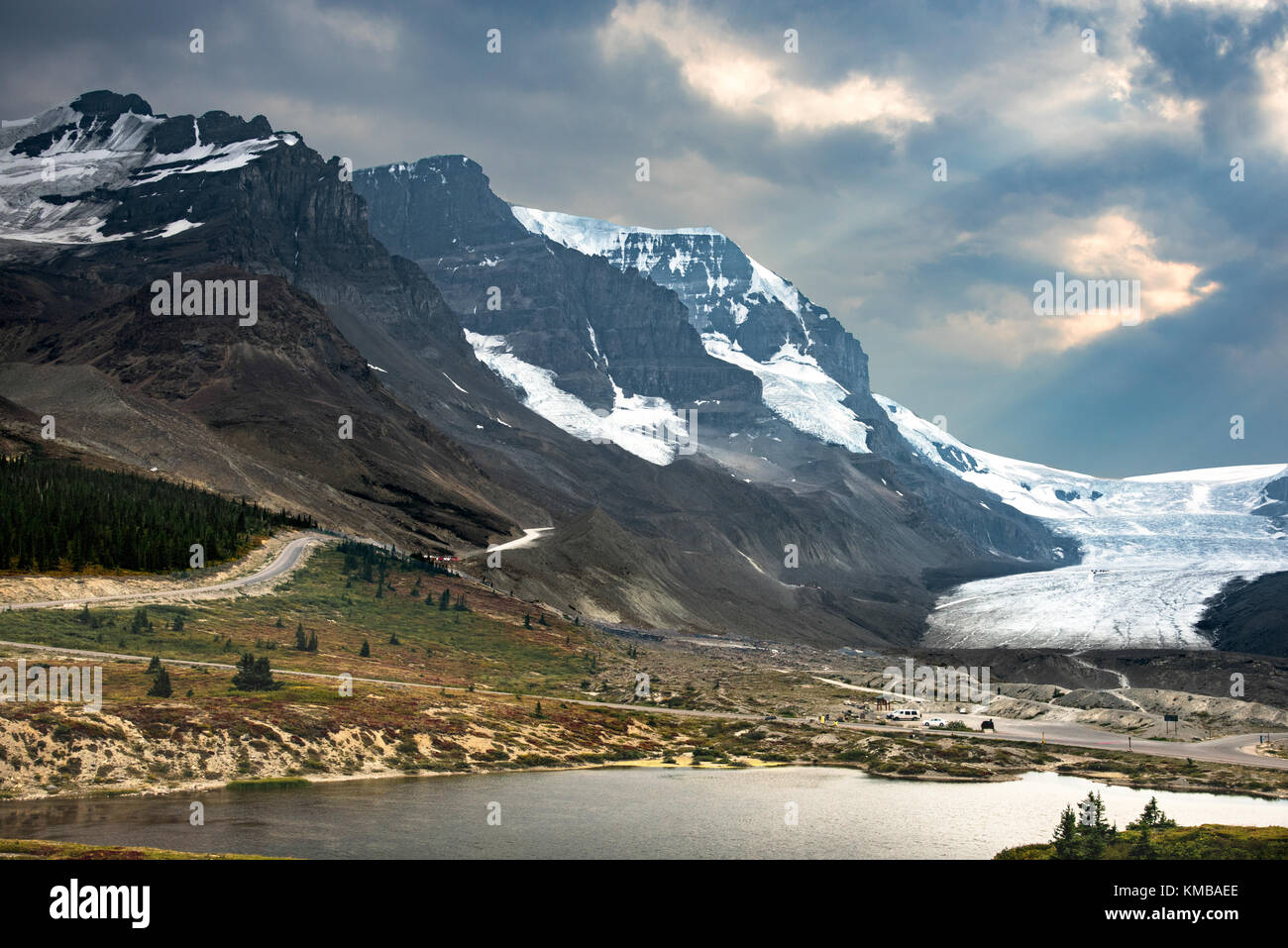 Columbia icefield hi-res stock photography and images - Alamy
