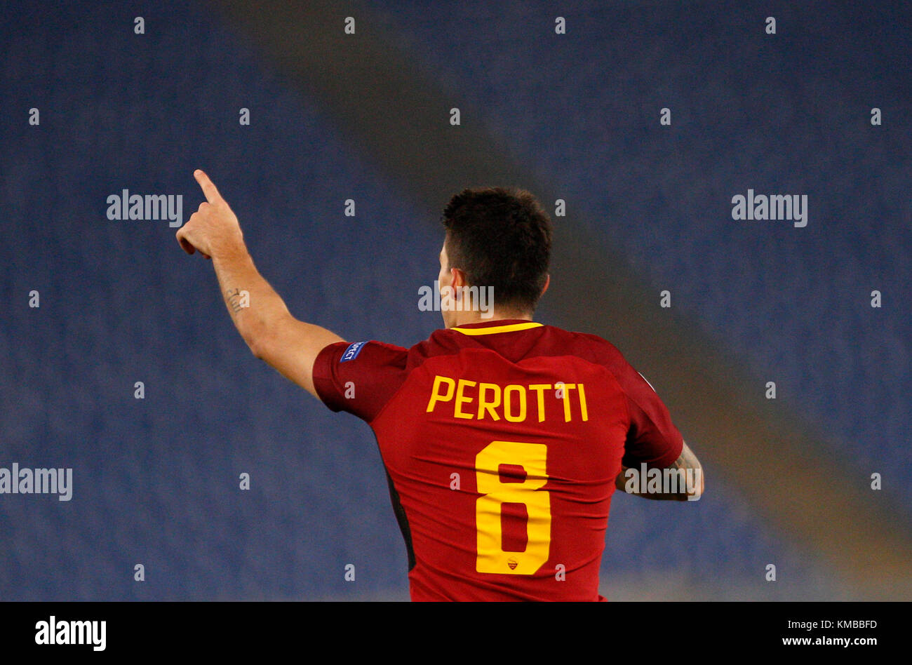Rome, Italy. 05th Dec, 2017. Roma s Diego Perotti celebrates after ...