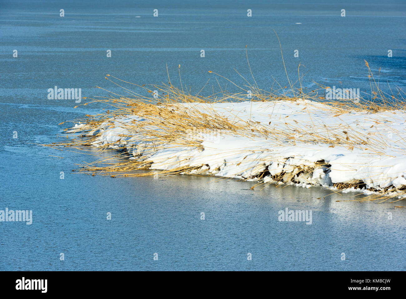 Sea and promontory of land hi-res stock photography and images - Alamy