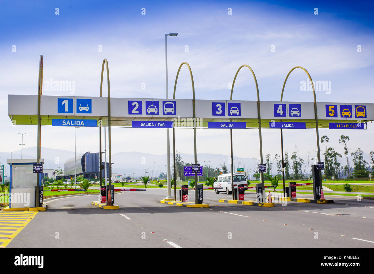 Mariscal sucre international airport quito hi-res stock photography and ...