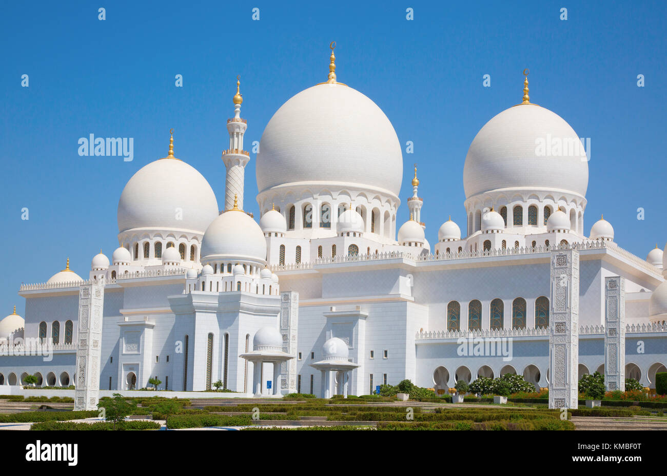 Famous Sheikh Zayed mosque in Abu Dhabi, United Arab Emirates Stock ...