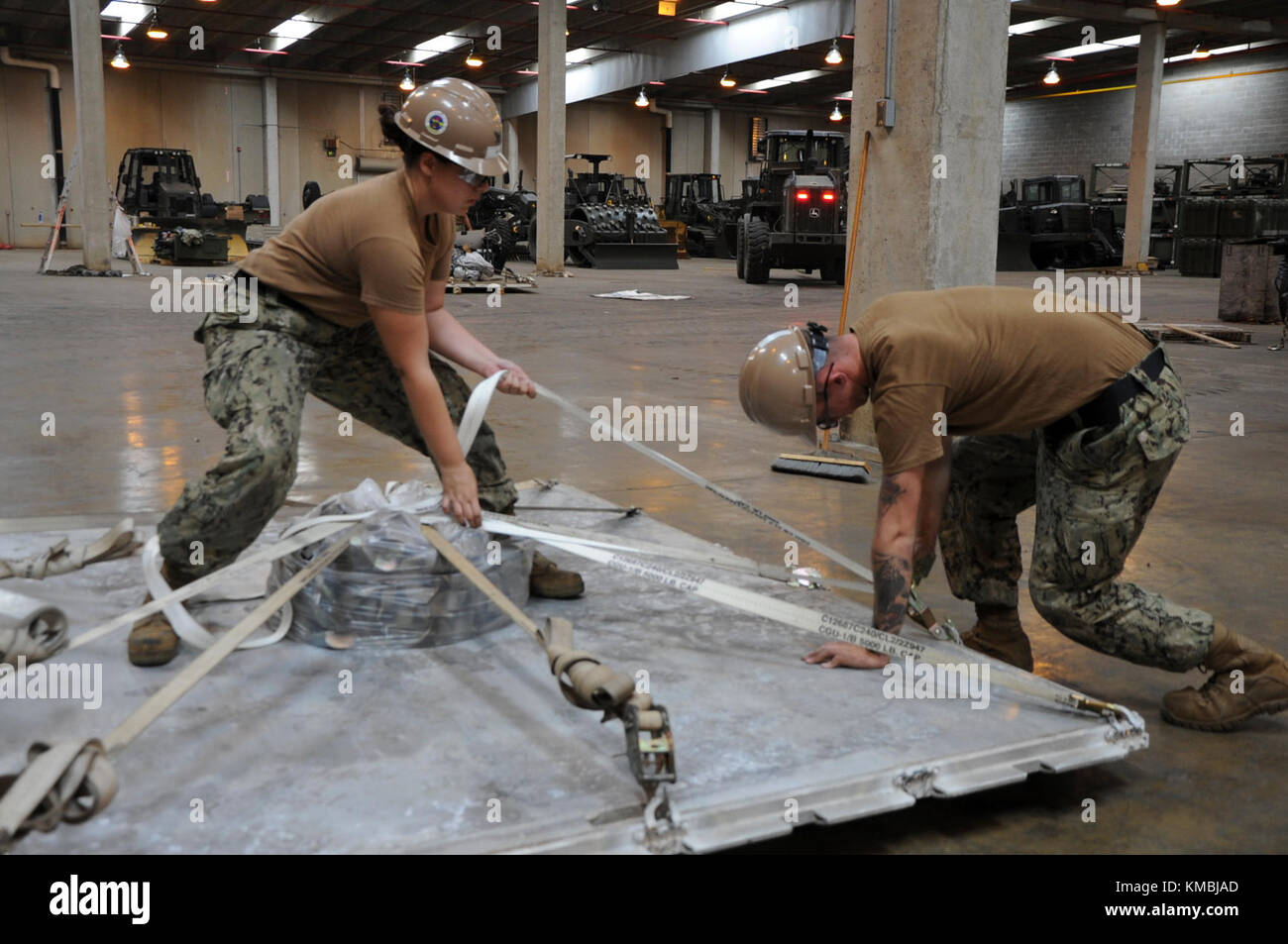 GULFPORT, Mississippi (November 29, 2017) Construction Electrician 3rd ...