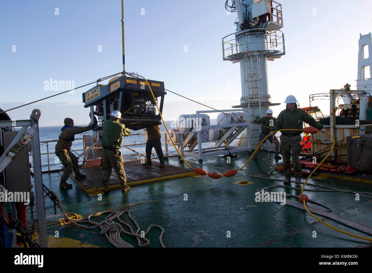 Sailors assigned to Undersea Rescue Command (URC) recover an underwater ...