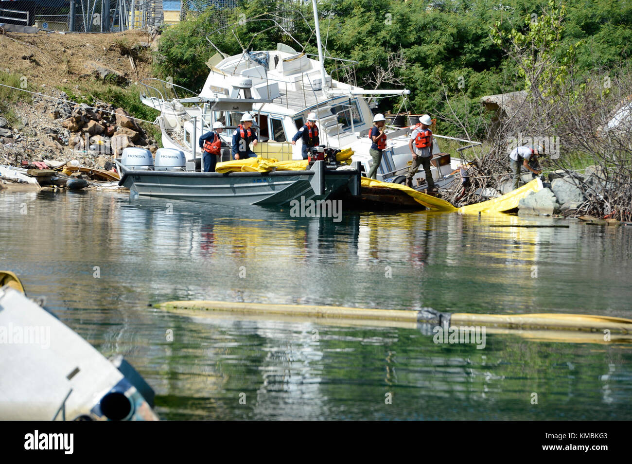 Boom defence vessel hi-res stock photography and images - Alamy