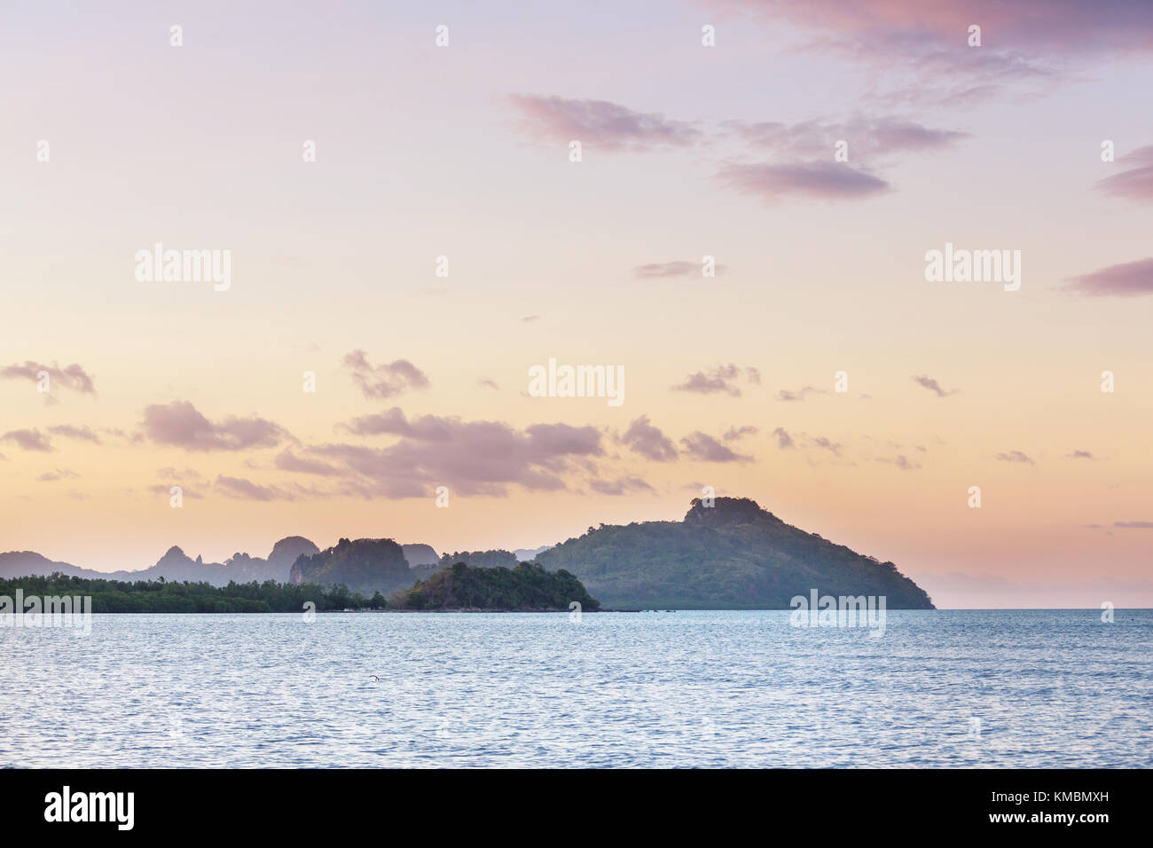 Amazing scenic view of sea bay and mountain islands, Palawan ...