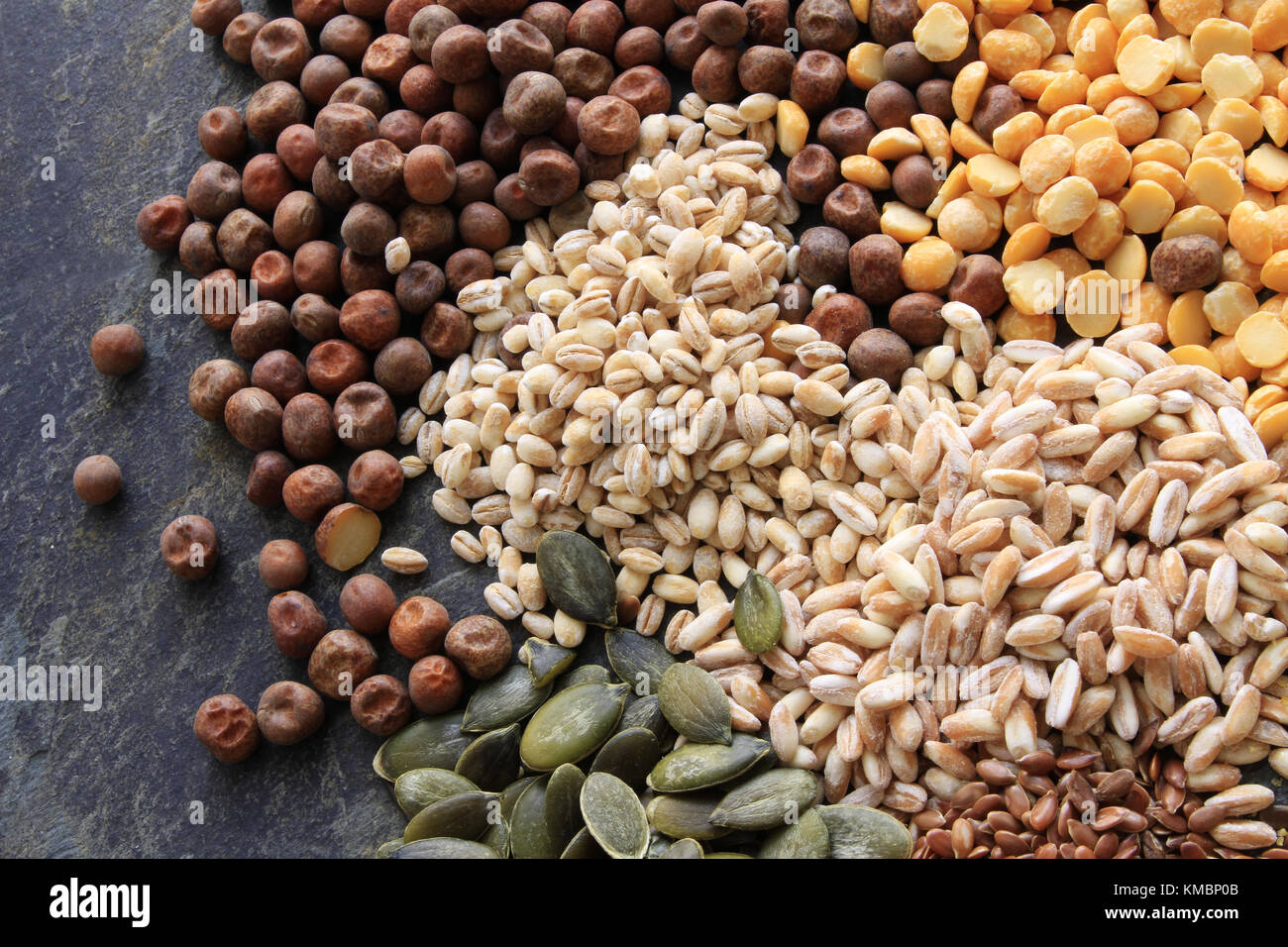 Pasta grain pulses hi-res stock photography and images - Alamy