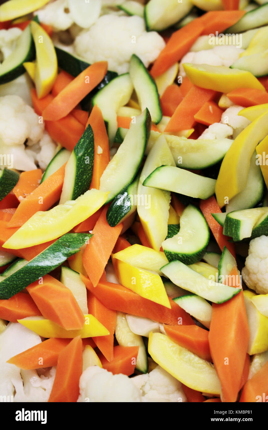 preparing vegetables in kitchen Stock Photo - Alamy