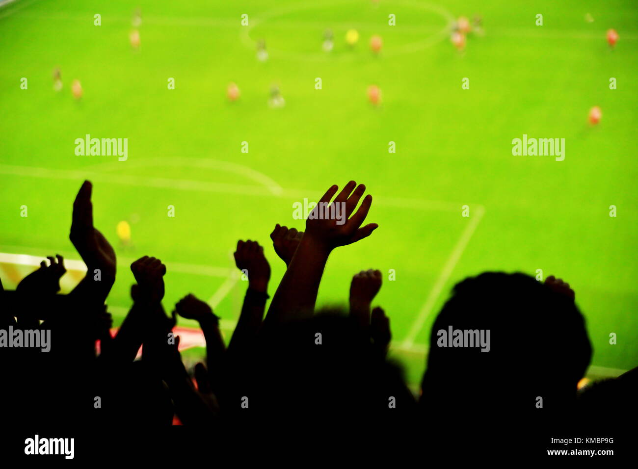 Spectators fans football Stock Photo - Alamy