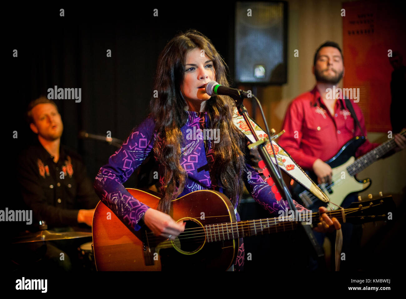 Whitney rose singer hi-res stock photography and images - Alamy