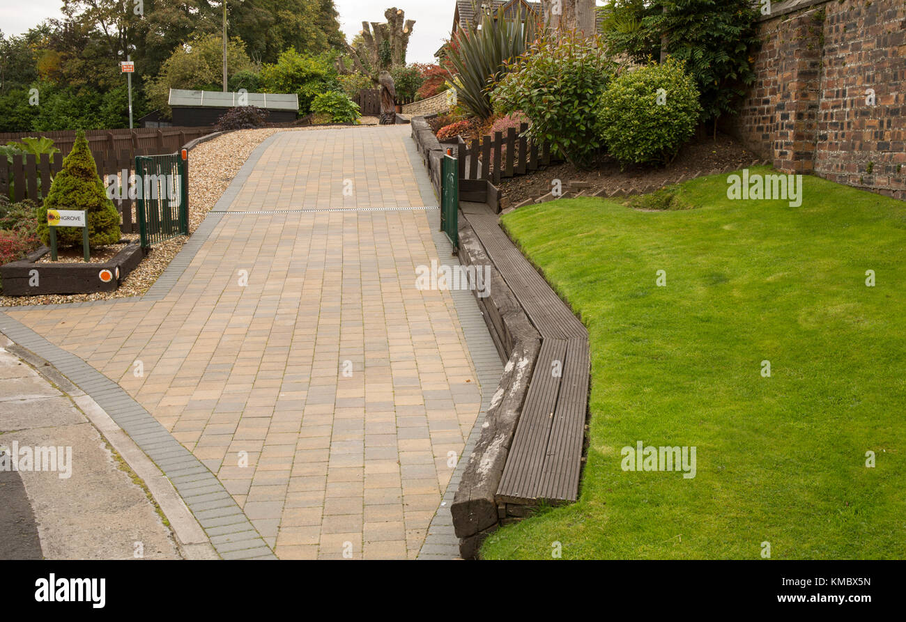 Monoblock buildings hi-res stock photography and images - Alamy