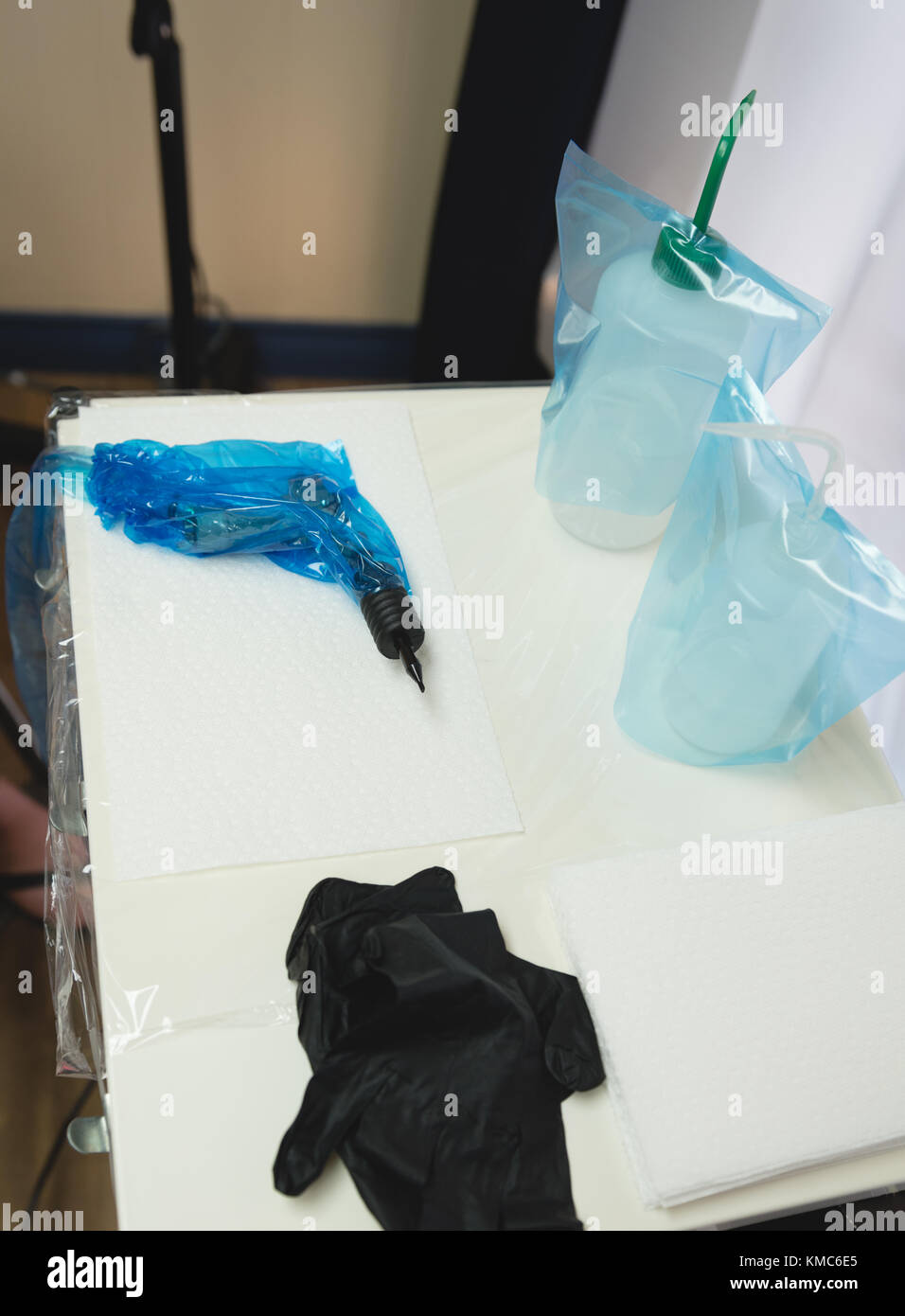 Tattoo machine hi-res stock photography and images - Alamy