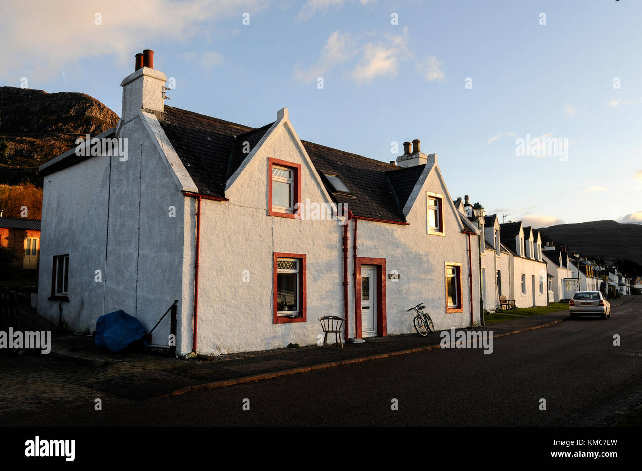 Shieldaig village hi-res stock photography and images - Alamy
