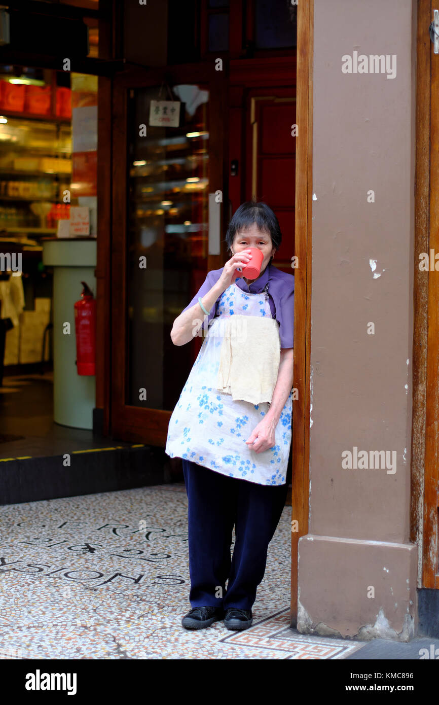 Old lady wearing apron hi-res stock photography and images - Alamy Old lady wearing apron hi-res stock photography and images - Alamy