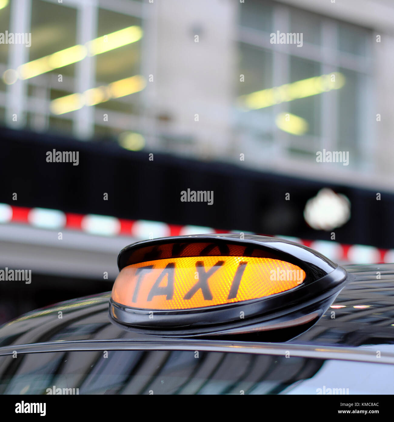 London taxi roof light london cab hi-res stock photography and images ...
