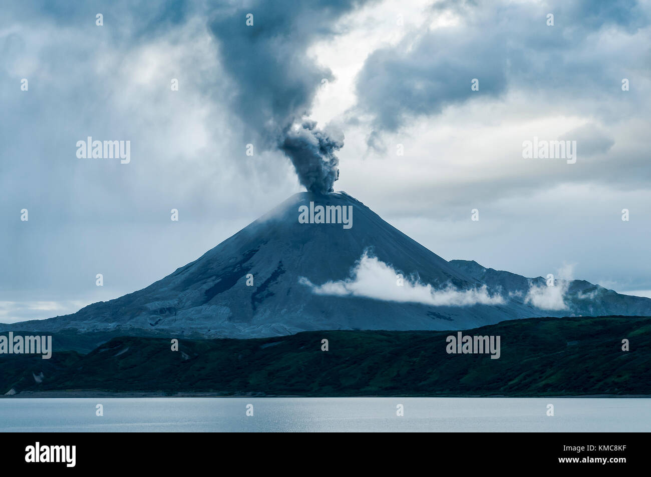 Volcano ashes hi-res stock photography and images - Alamy