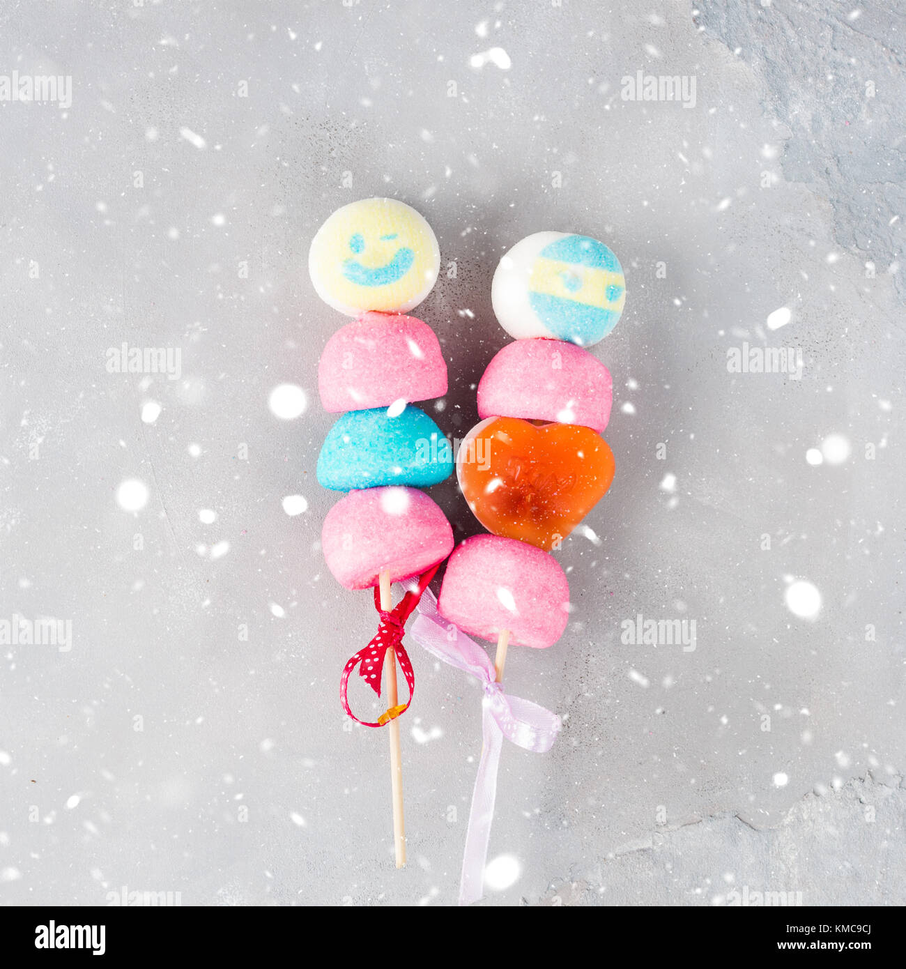 Cake pop smile hi-res stock photography and images - Alamy