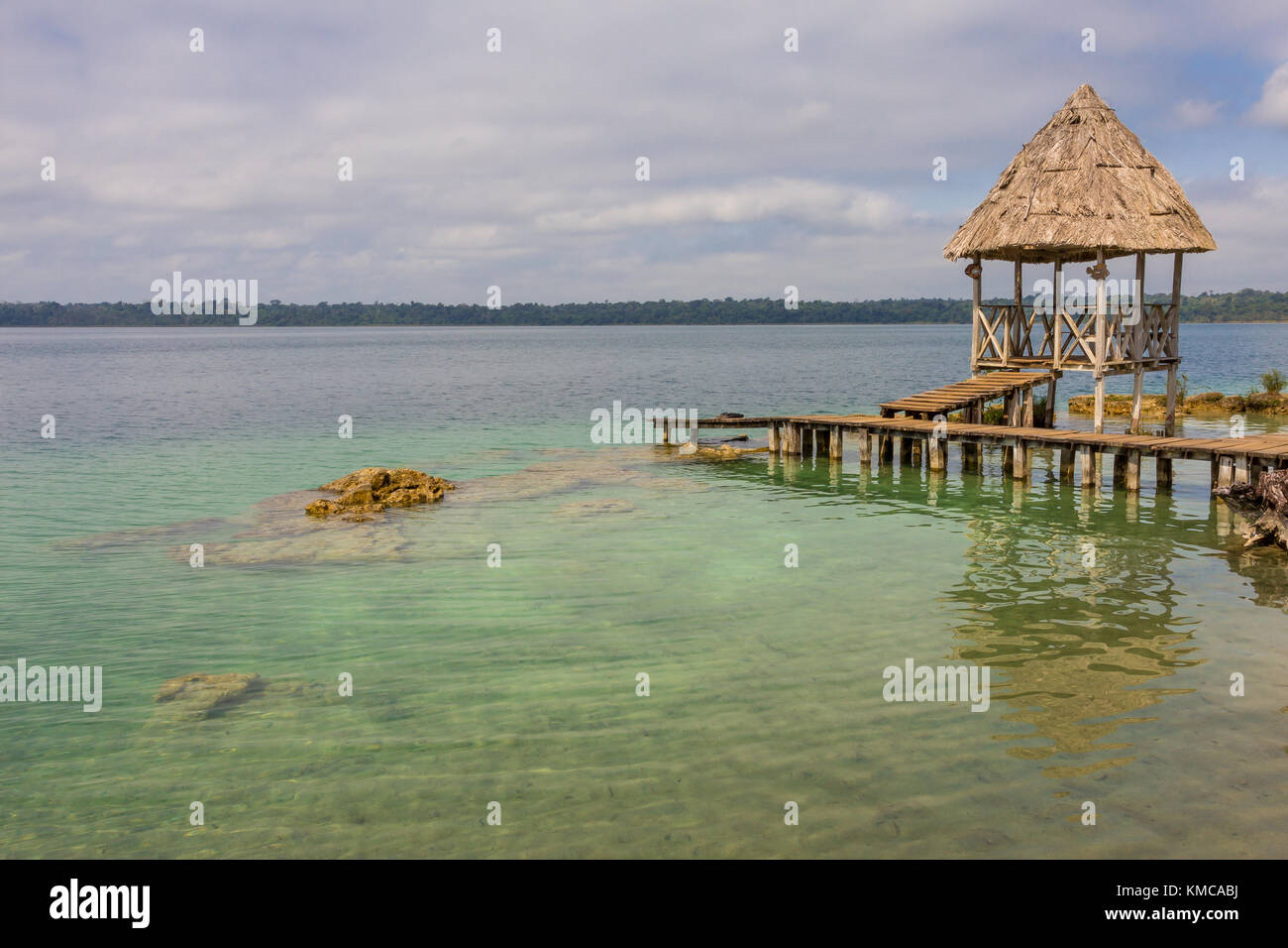 Lake Lachuá, Chisec, Guatemala Stock Photo - Alamy