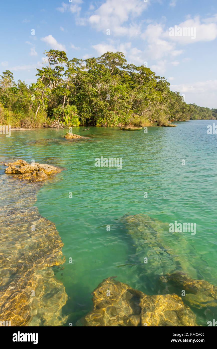 Lake Lachuá, Chisec, Guatemala Stock Photo - Alamy