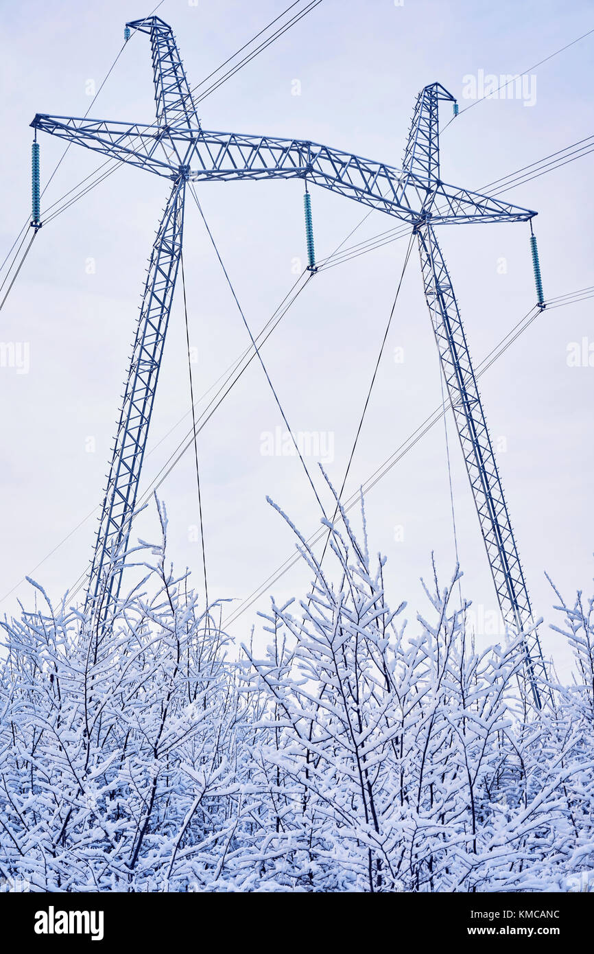 Power lines in winter hi-res stock photography and images - Alamy
